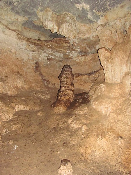 28 August 2010 Caving at Wee Jasper and Micalong Creek - 1 Signature Cave